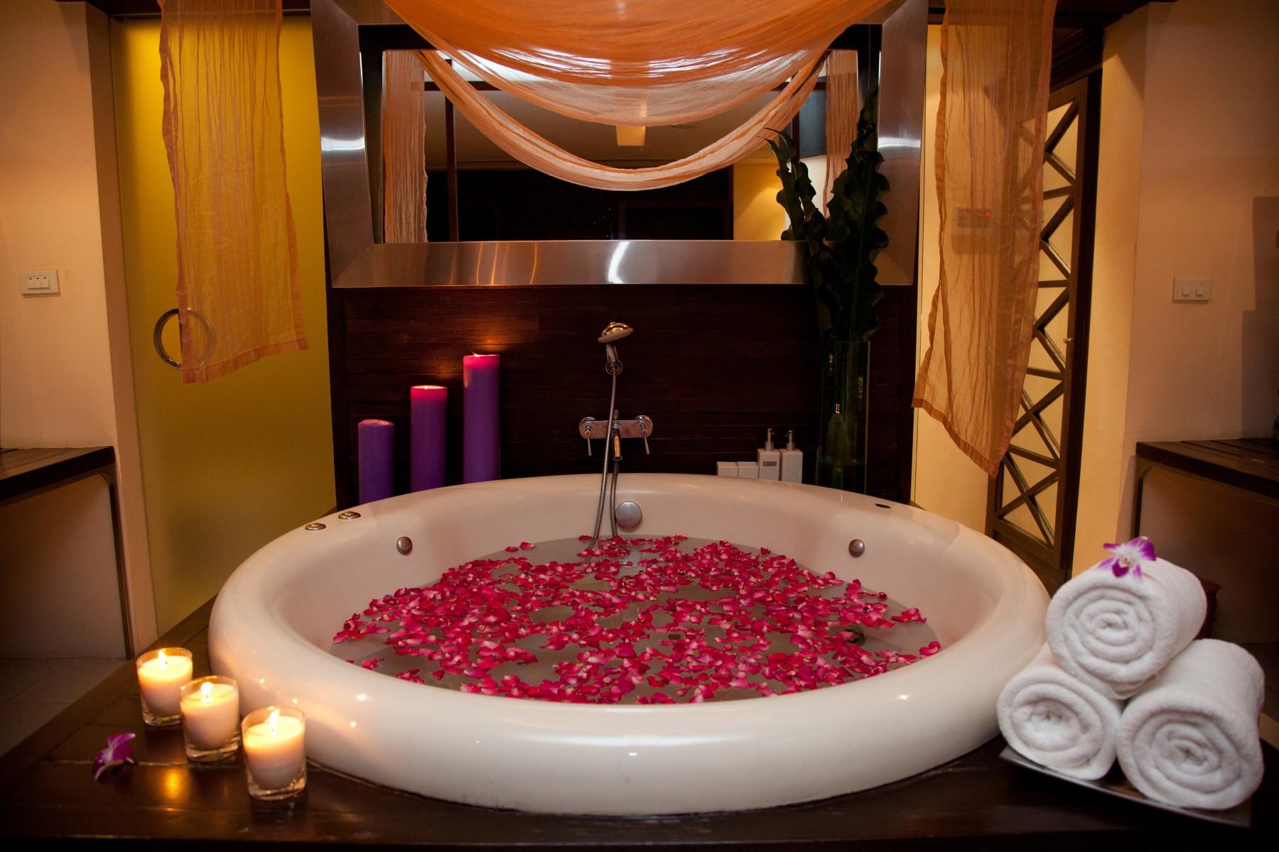 Swimming Pool, Spa & Fitness | Pullman Bangkok Hotel G